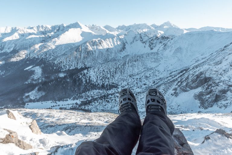 Giewont zimą - Opis niebieskiego szlaku z Kuźnic na szczyt